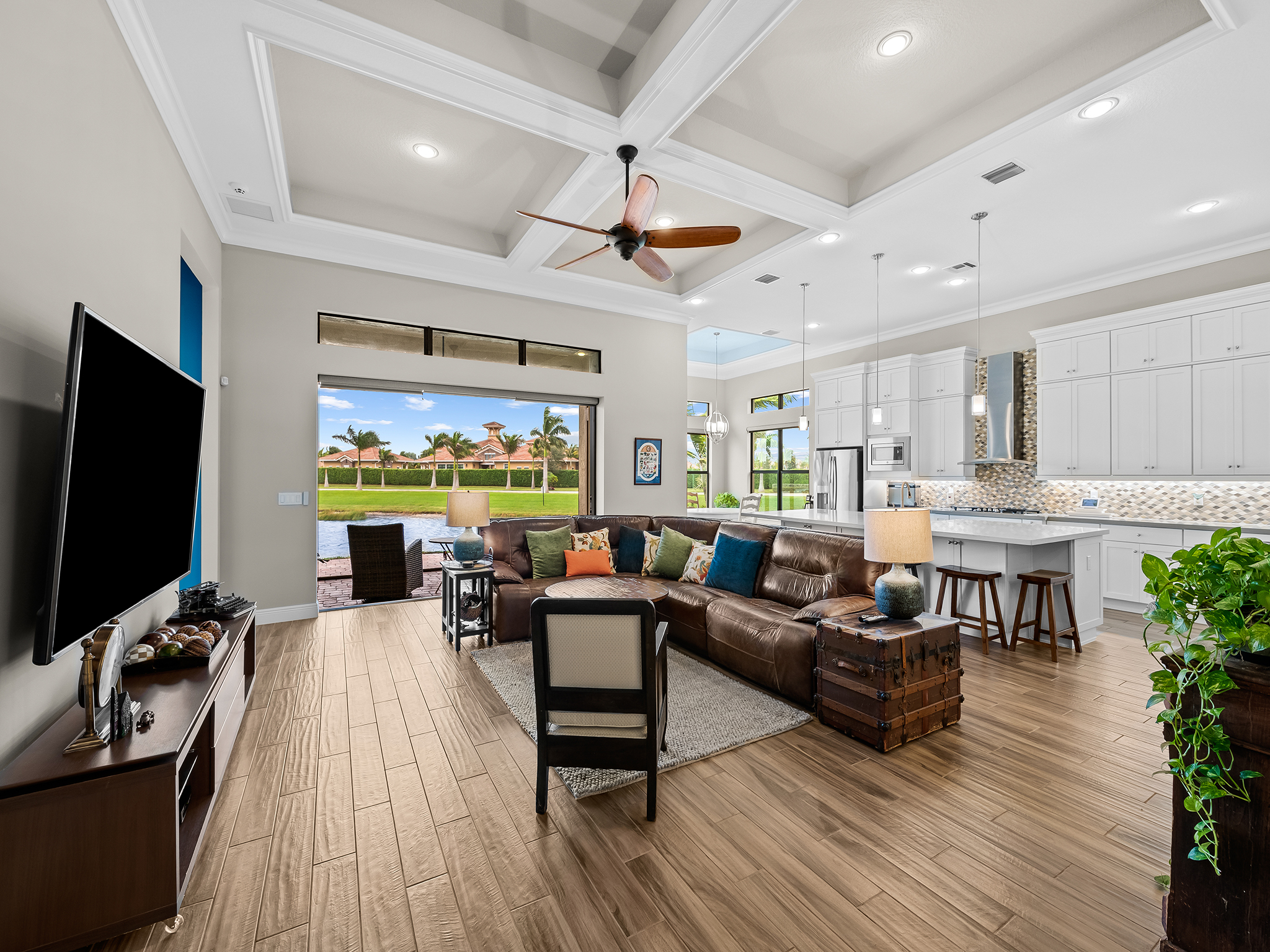 Luxury Living of 11956 Cantal Cir Parkland | DOTOLI Group Guide